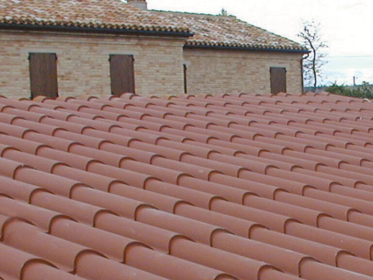 Pannello Coinbentato Finto Coppo METCOPPO® - Metecno